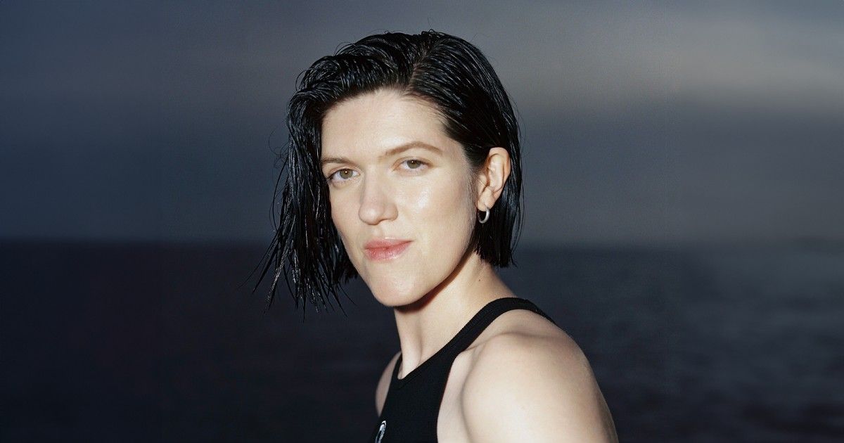 Romy แห่ง The xx ปล่อยเอ็มวีใหม่ "The Sea" จากอัลบั้มชุดแรกในชีวิต Mid ...