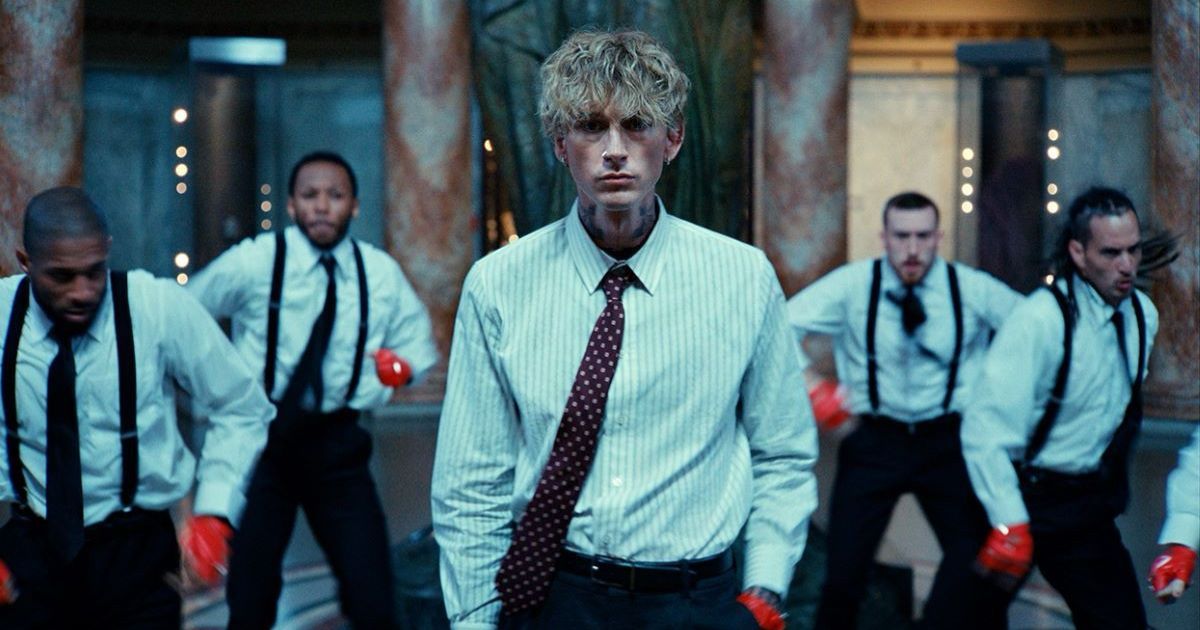 Machine Gun Kelly ปล่อยเพลง "vampire diaries" ที่ได้ Travis Barker มือ ...